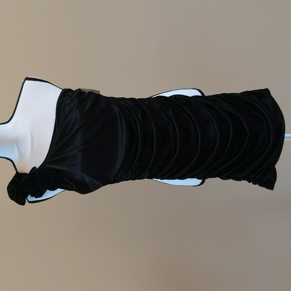 City Triangles | Dresses | Nwt City Triangles Black Satin One Shoulder ...